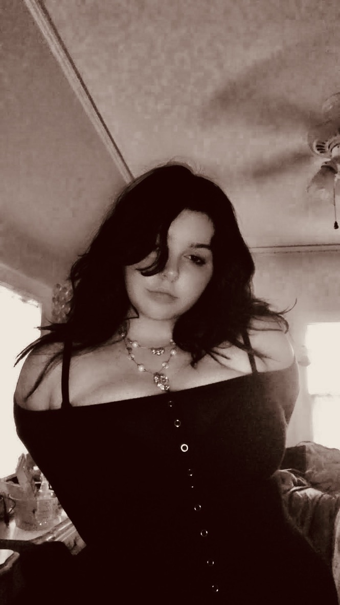 Big Titty Goth Mommy